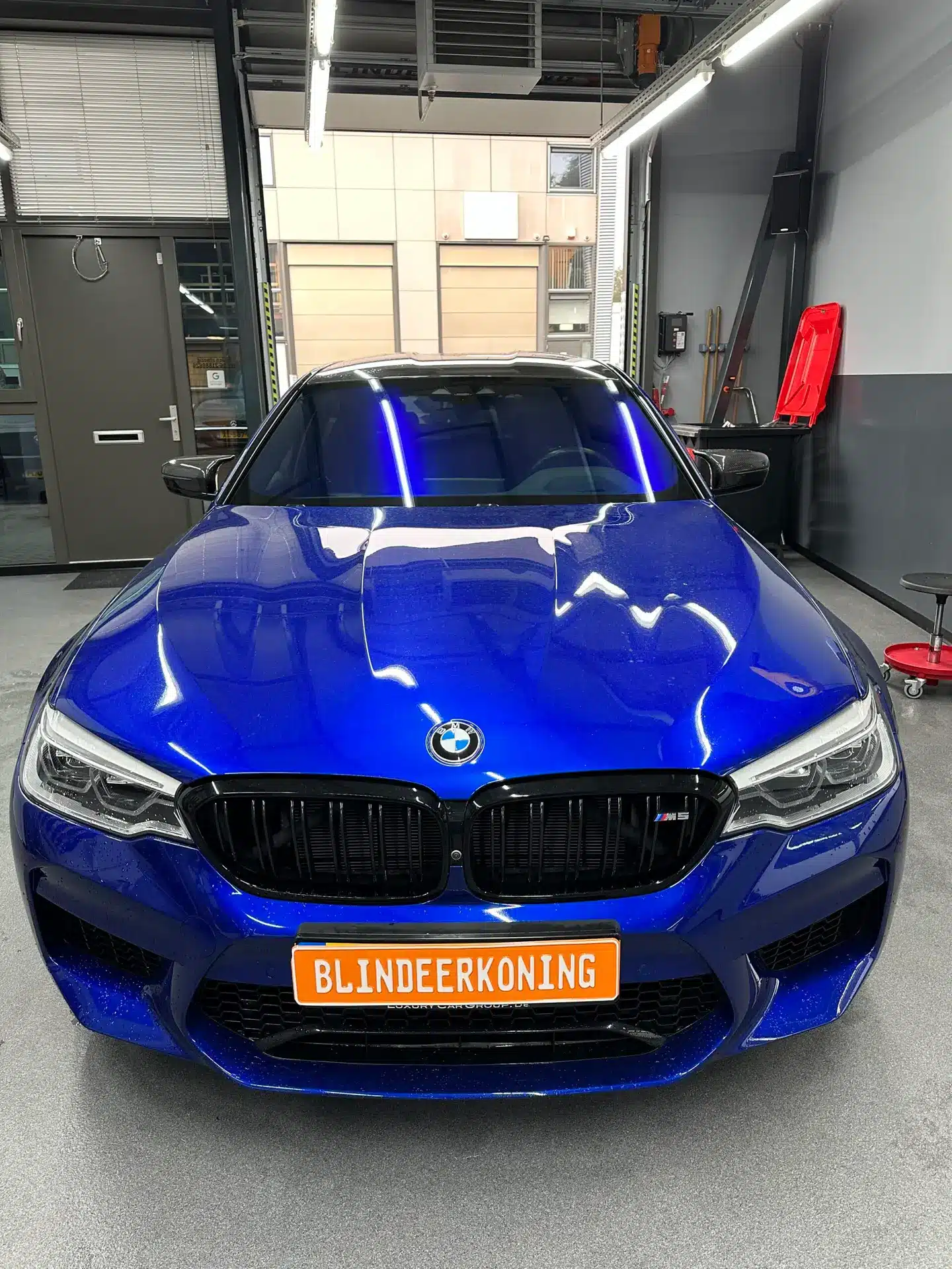 BMW M5 Voorruit Chameleon Ocean Blue - Blindeer Koning